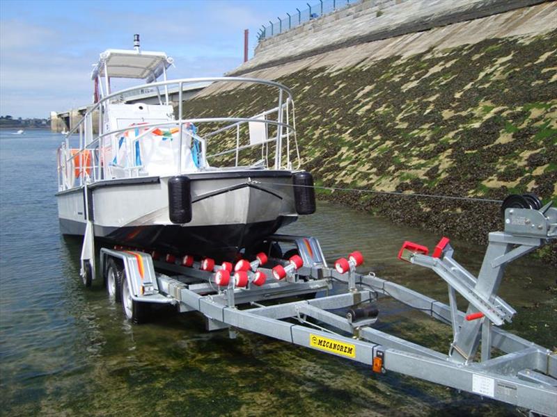 Torqeedo powers all-electric harbour water clean-up boat